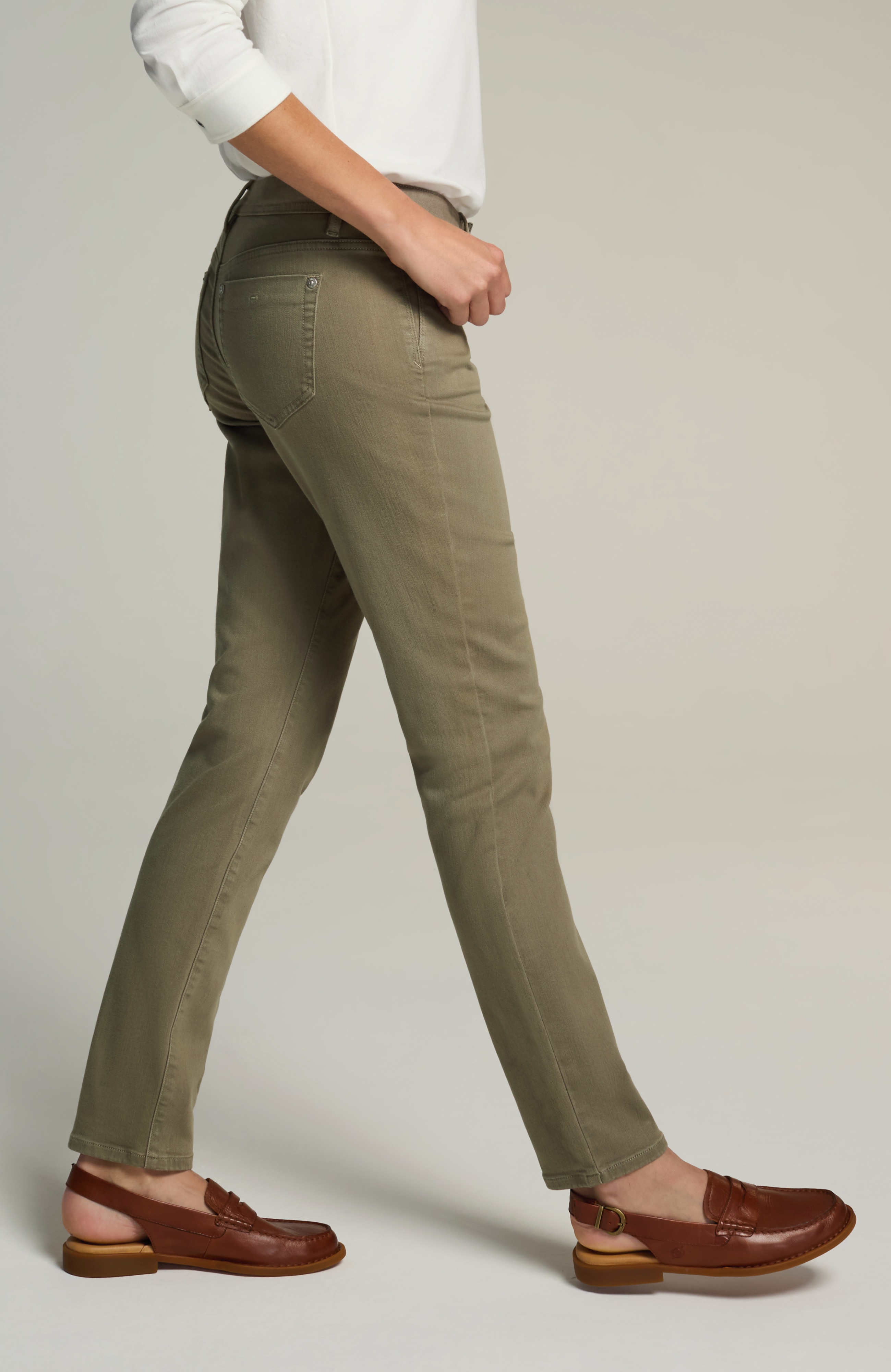 Slim leg jeans store